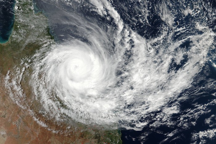 Comprendre les cyclones : un défi majeur pour les climatologues ...