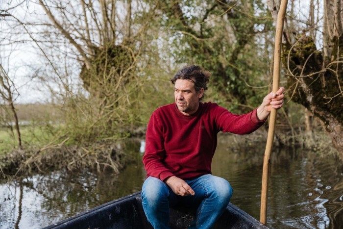 Loutres, cigognes… Julien Le Guet nous embarque dans son Marais ...