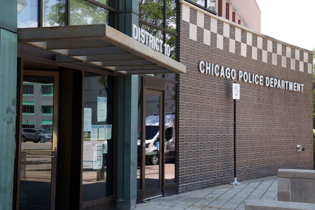 The Great Telemarketing Scam Behind Pro-Police PACs | OnePlanete