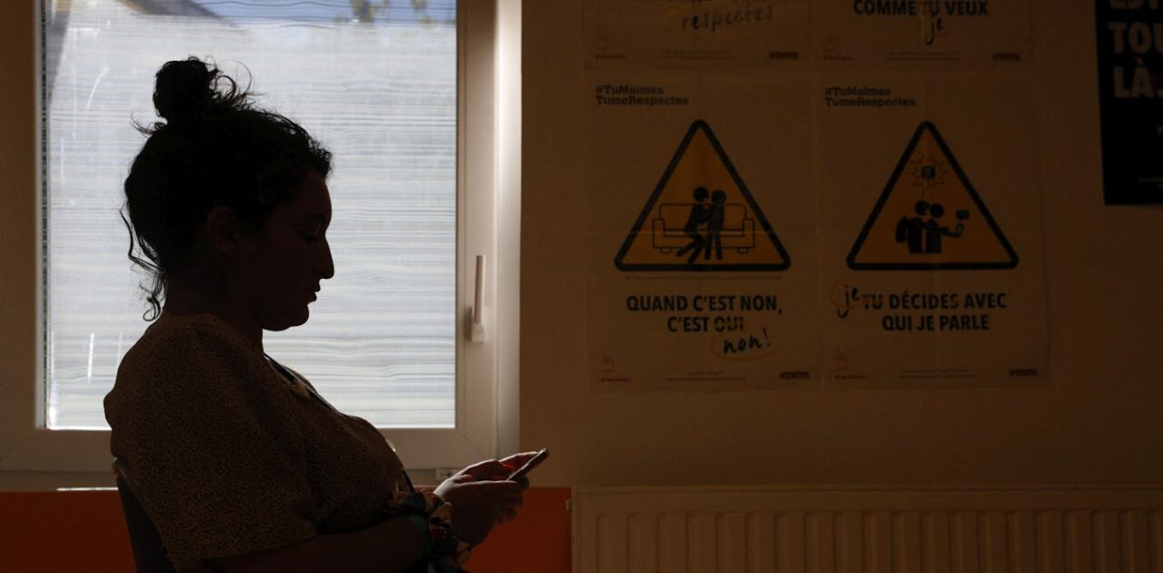 IVG : la galère de Nadia, partie en Espagne pour avorter | OnePlanete