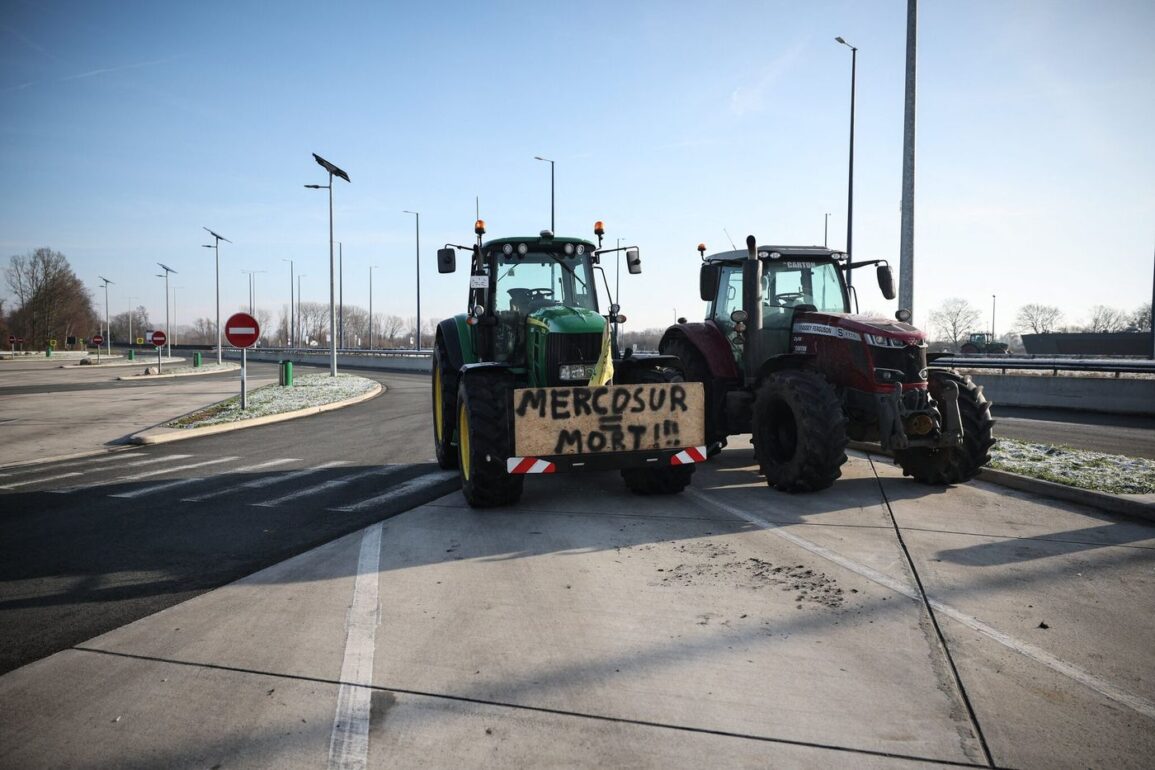 Colère agricole : barrage filtrant au port du Havre, l’A63 débloqué à ...