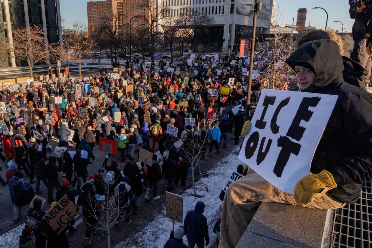 La rue ne décolère pas à Minneapolis | OnePlanete